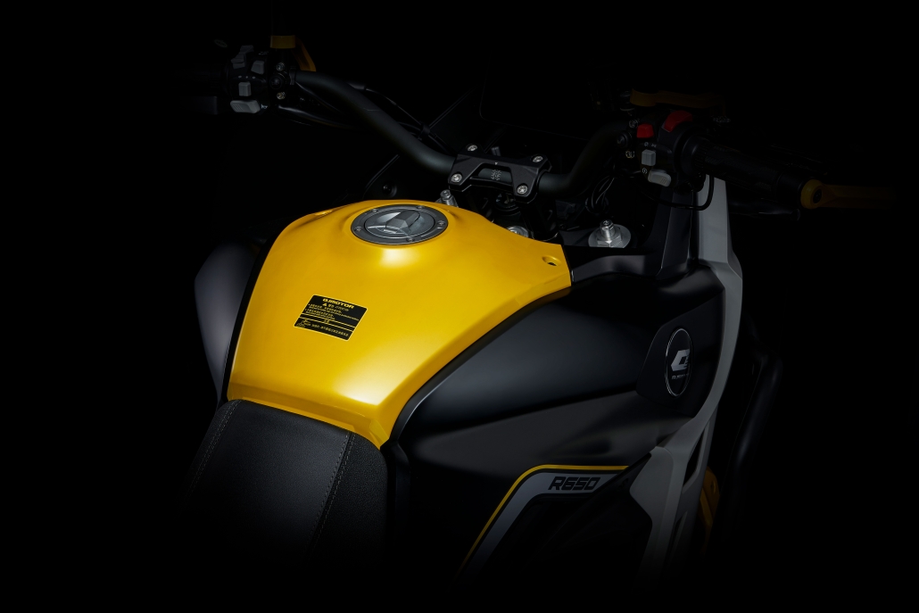 SVT 650X - QJMOTOR